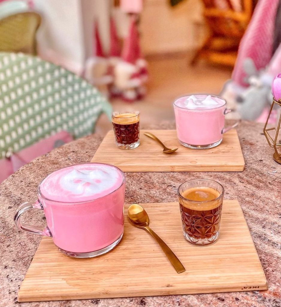 Este rinconcito tiene la comida más pink glitter de la vida, ideal para ...