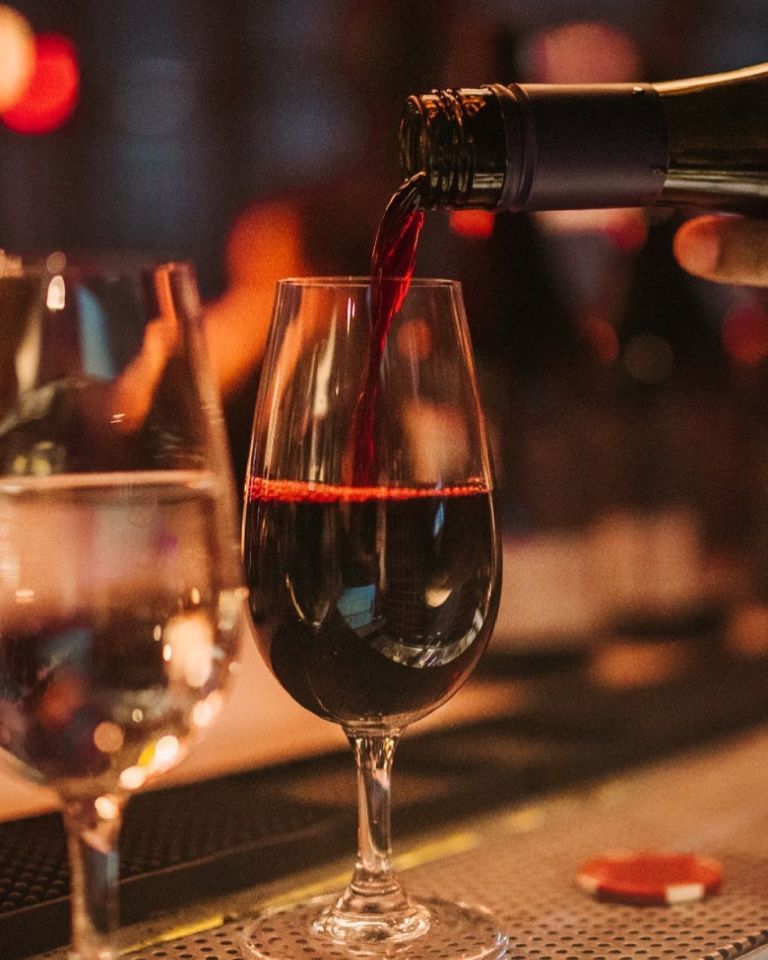 7 bares y restaurantes muy 'cool' para ir por unos 'drinks' en Monterrey