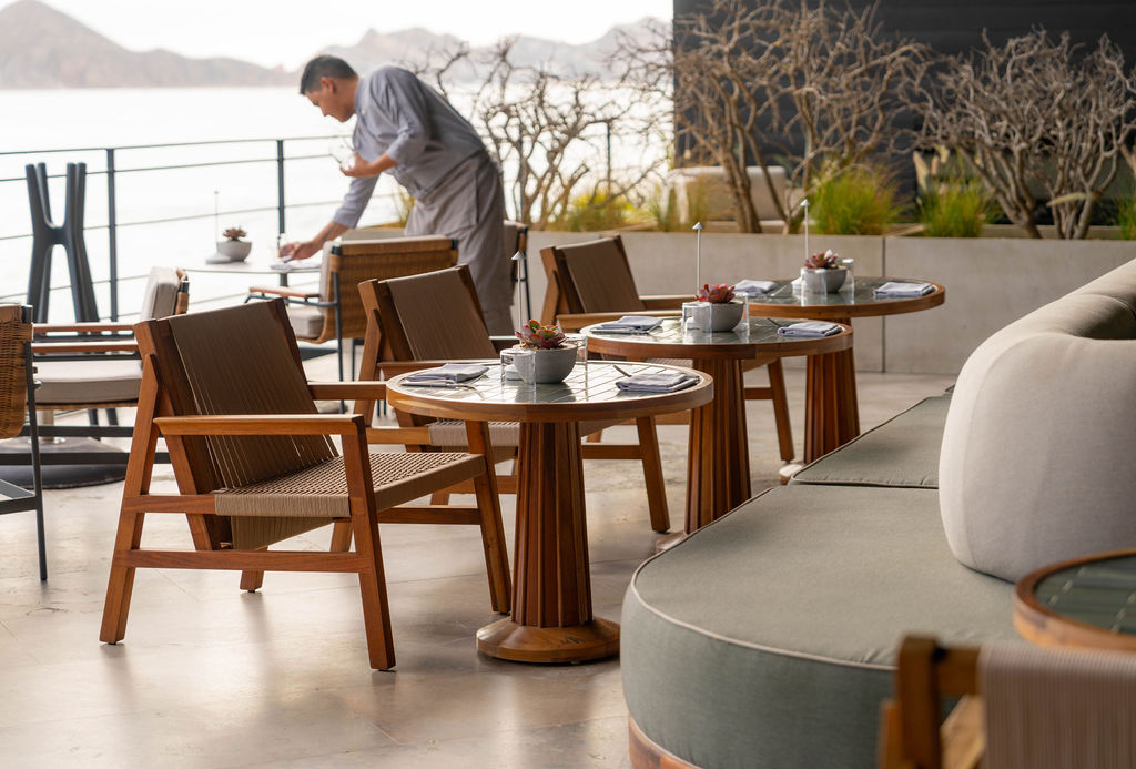 Sunken Bar: desayunos, snacks y cócteles frente al mar en Cabo San Lucas