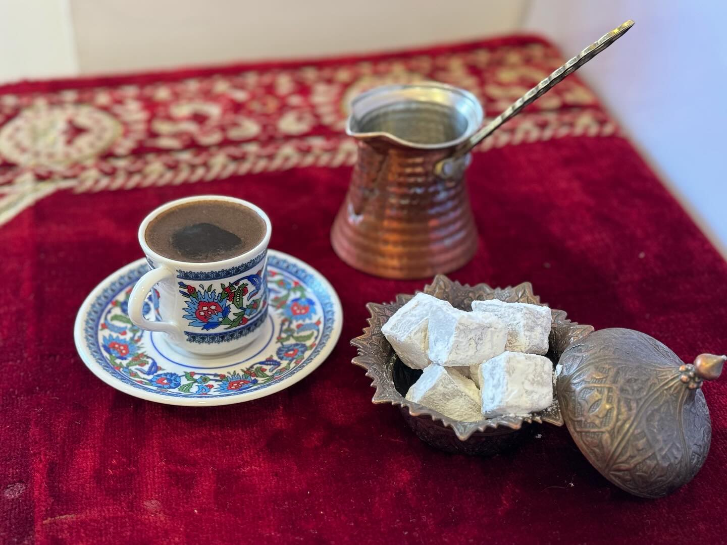 3 rincones en la CDMX donde puedes probar un auténtico café turco en arena